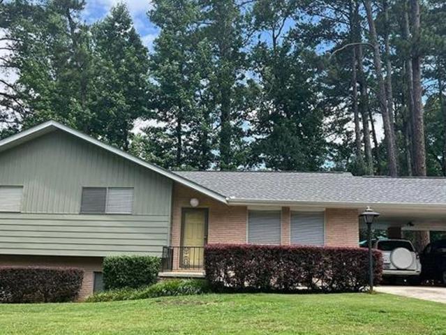 2896 Harcourt Dr, Decatur, GA 30033