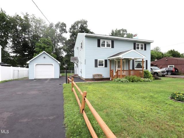 2896 W Lydius St, Schenectady, NY 12303