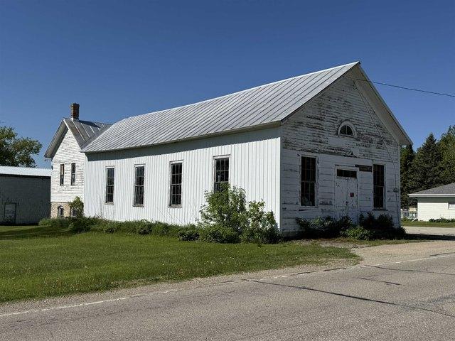 2897 County Road A, Oconto, WI 54153