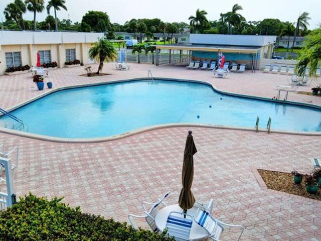 2898 Ashley Dr E Apt C, West Palm Beach, FL 33415