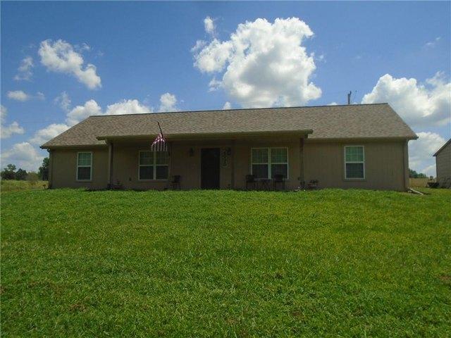 2898 Blue Bird St, Odessa, MO 64076