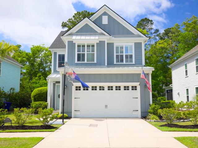2898 Clearwater Drive