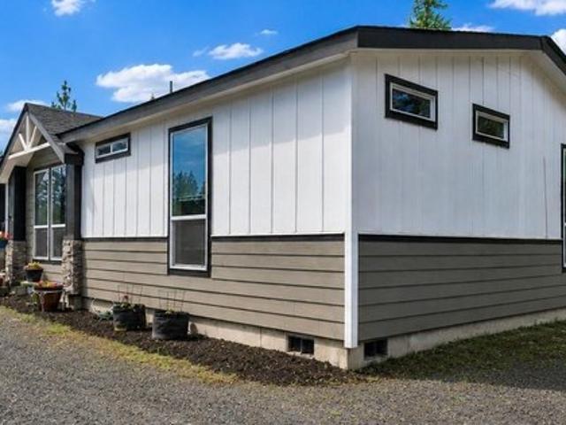 28995 N Hardesty Rd, Chattaroy, WA 99003