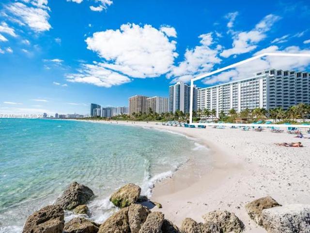 2899 Collins Ave #1505, Miami Beach, FL 33140