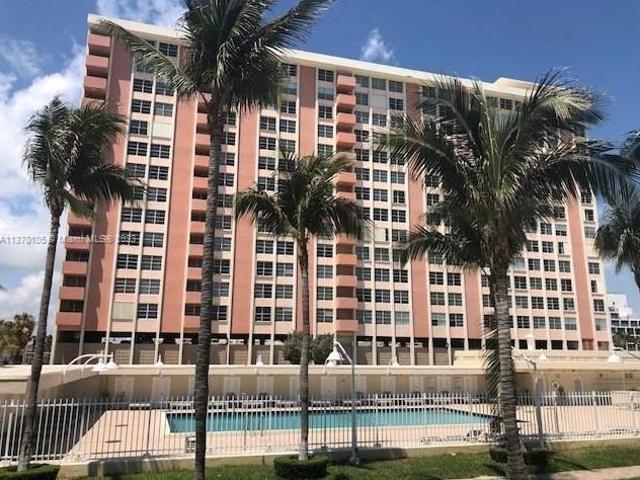 2899 Collins Ave #1644, Miami Beach, FL 33140