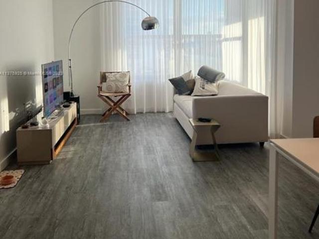 2899 Collins Ave #518, Miami Beach, FL 33140
