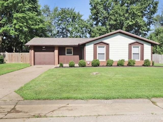 2899 Terri Ln, Newburgh, IN 47630