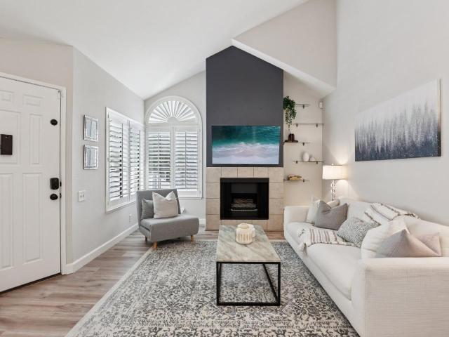 2890 Buena Crest Ct, San Jose, CA 95121 | MLS #ML82041 | Compass