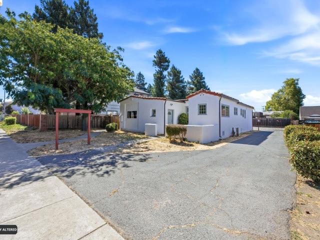 2890 Concord Blvd