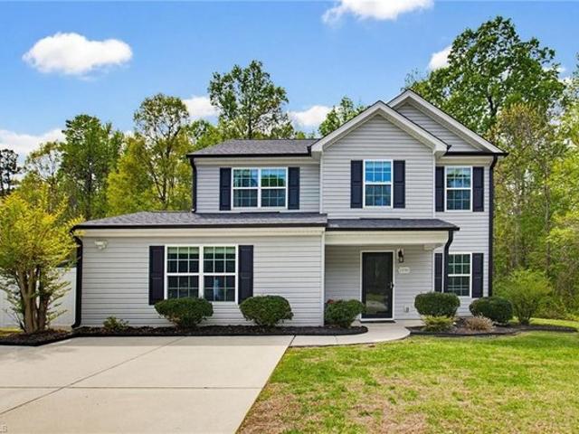 2890 Glen Hollow Rd, Greensboro, NC 27407