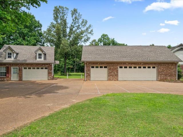 2890 raleigh lagrange dr