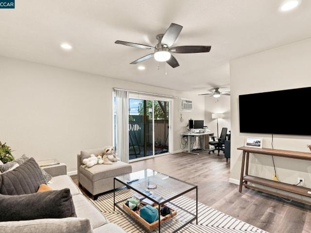 2890 Treat Blvd 39