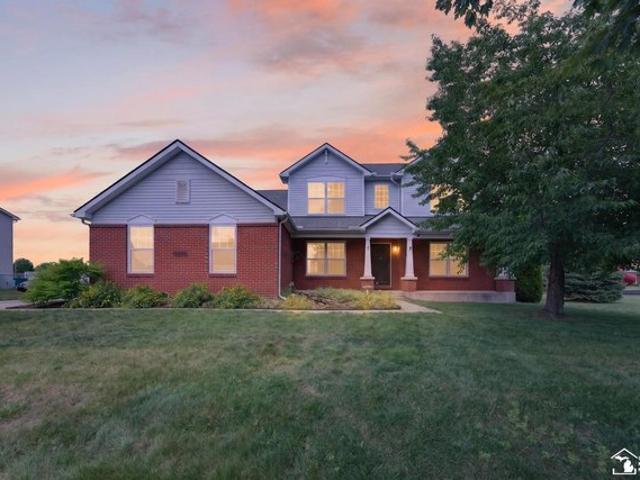 28921 Apple Blossom Dr, Flat Rock, MI 48134