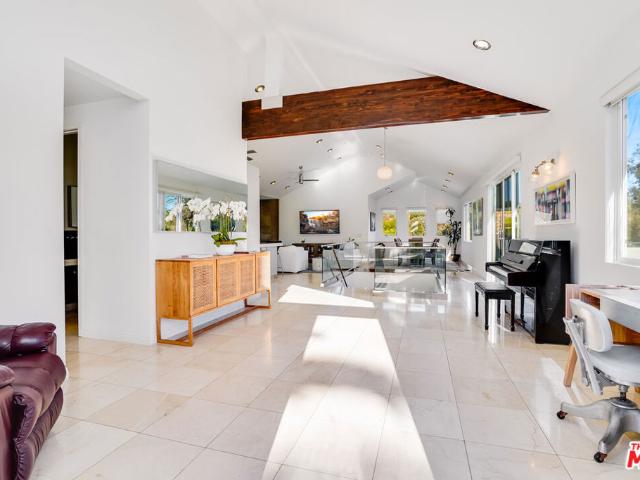 28927 W Beach Lane