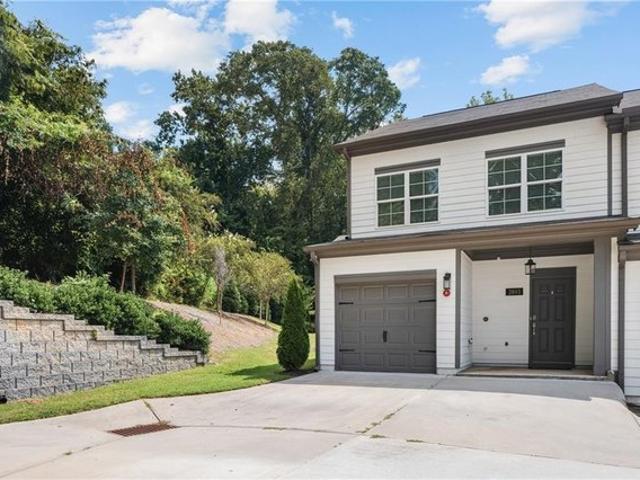 2893 Royal Heights Dr NW, Atlanta, GA 30318