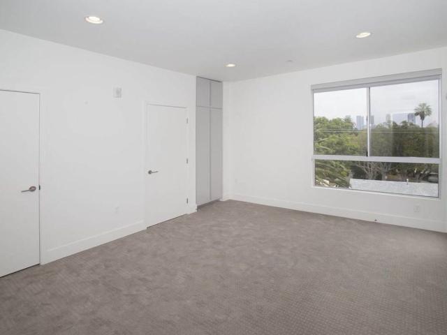 289 3 Bedroom Apartment for Rent at 2028 S Bentley Ave, Los Angeles, CA 90025 Westside