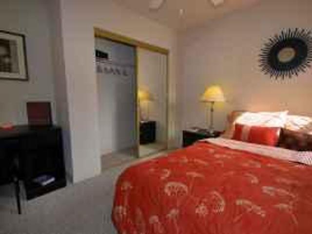 $289 / 1br Want to sit poolside all summer?!? The Enclave in BG map