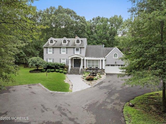 289 Cranberry Rd, Farmingdale, NJ 07727