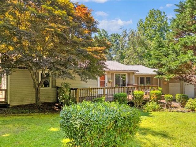 289 Crestwood Dr, Salem, SC 29676