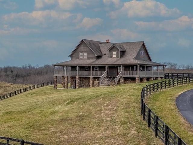 289 Baker Cemetery Rd, Olive Hill, KY 41164