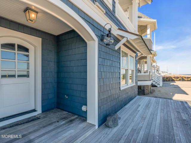 289 Beachfront