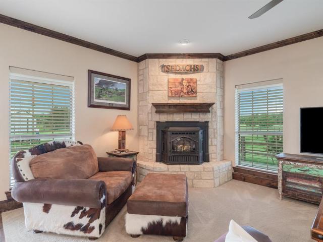 289 Blackjack Rd, Valley View, TX 76272 | MLS #21184