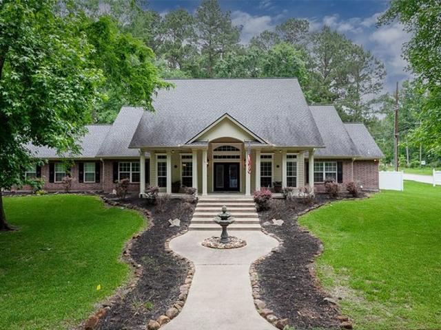 289 Broadmoor Dr, Huntsville, TX 77340