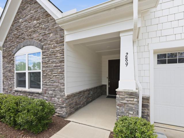 289 English Violet Lane