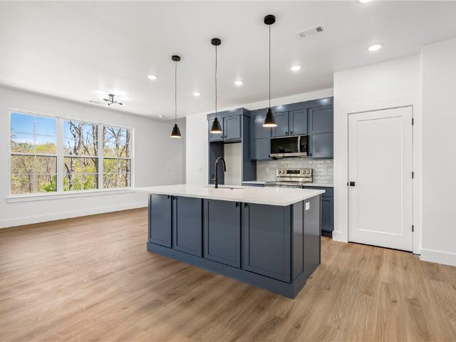 289 Kinross Drive