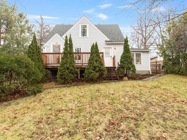 289 Malletts Bay Ave, Winooski, VT 05404
