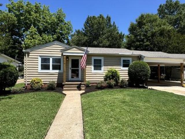 289 Meadowbrook Cir, West Point, MS 39773