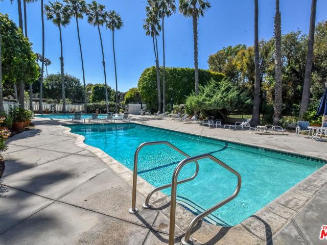 289 S Barrington Ave, Unit A211, Los Angeles, CA 90049 | MLS #26694