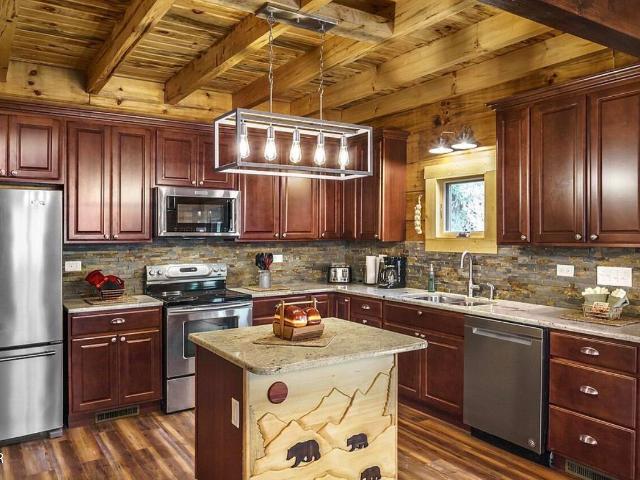 289 Roaring Fork Road