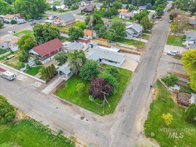 289 W Arthur