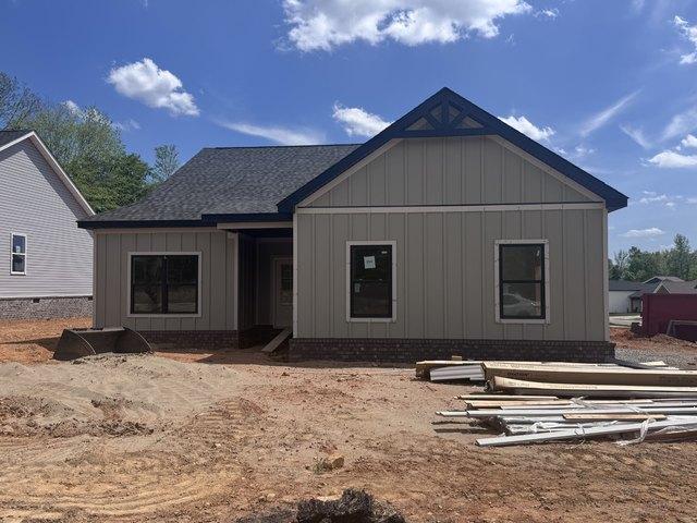 289 Wayne Hall Rd, Clarksville, TN 37040