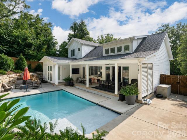 289 Waynesville Avenue