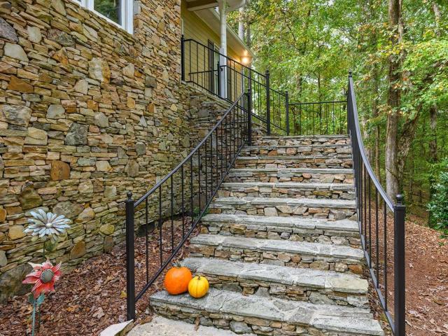 289 Windemere Drive