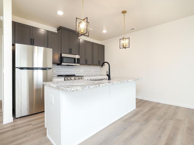 28 7th Street NE # Vertex