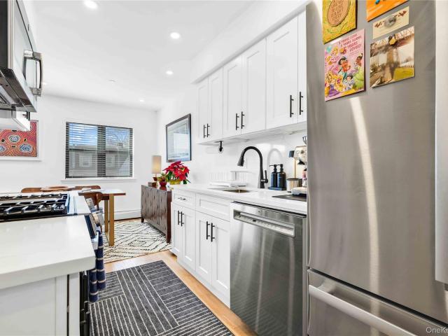 28 05 21st Avenue, Unit 3