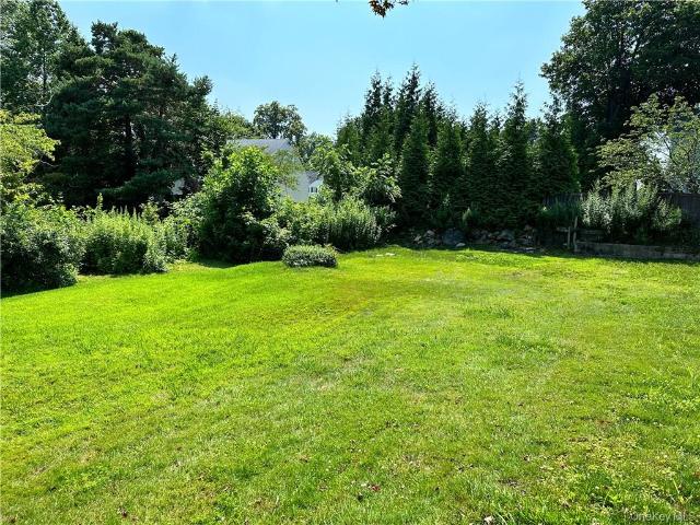 28 1/2 Pilgrim Drive