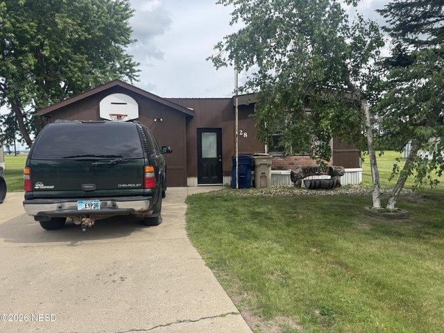 28 19th Ave SW, Watertown, SD 57201