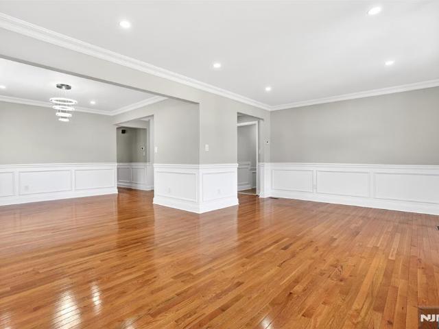 28 1st Street