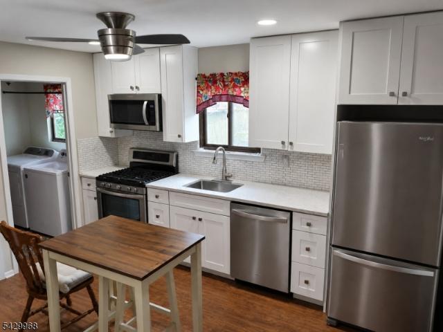 28 34 Bloomingdale Dr # 34