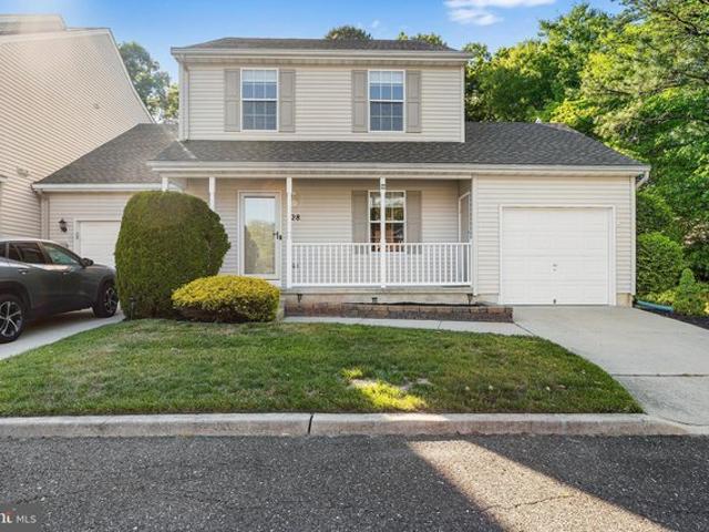 28 Timberline Dr, Tuckerton, NJ 08087
