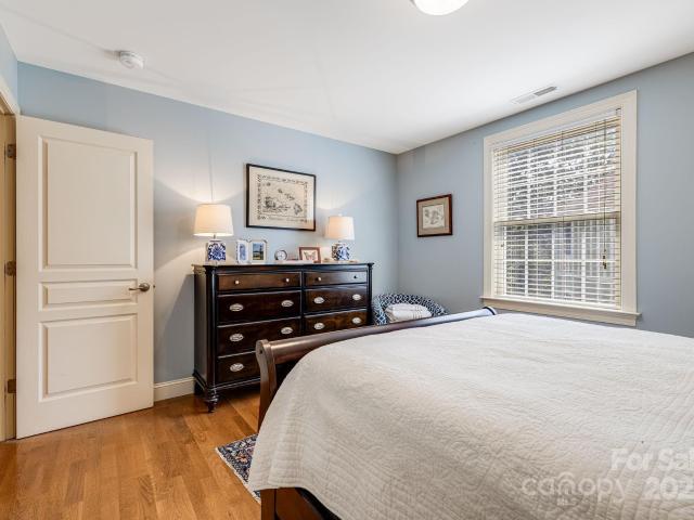 28 Trafalgar Cir, Asheville, NC 28805 | MLS #4294