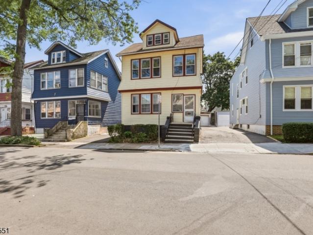28 Underwood St