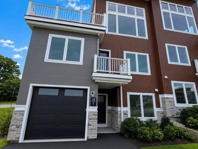 28 Vantagepoint Dr Unit 1, Laconia, NH 03246