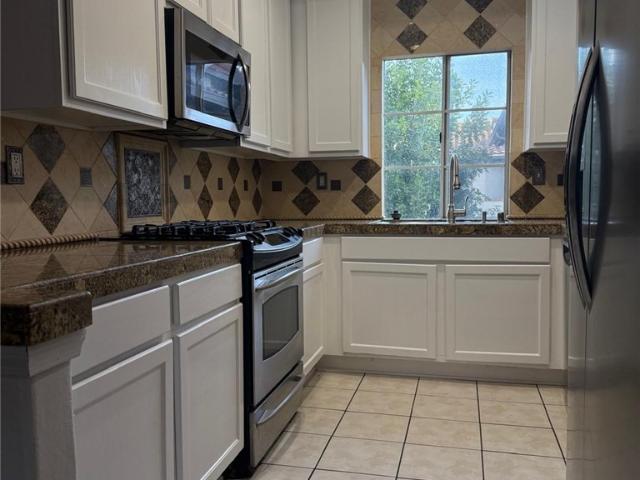 28 Vía Alivio, Rancho Santa Margarita, CA 92688 | MLS #CV26058 | Compass