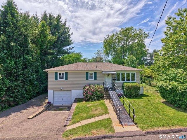 28 Vittorio St, Watertown, CT 06779