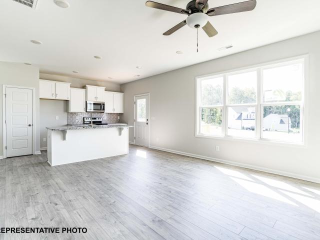 28 W Coulter Court